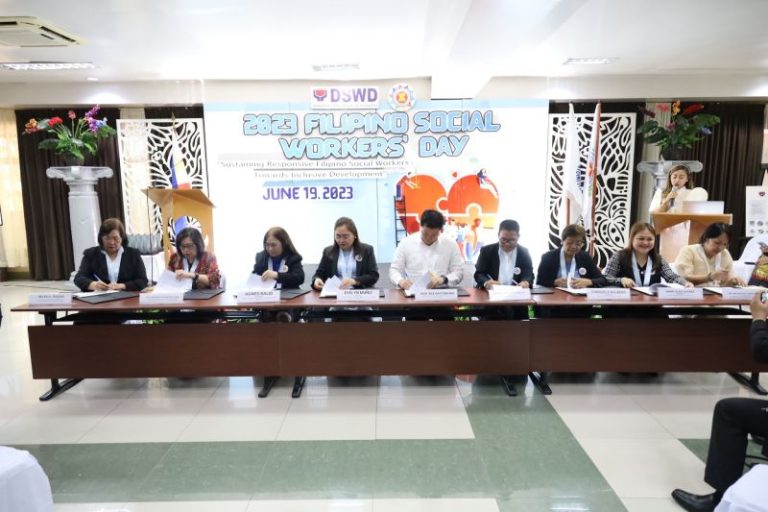 NEWS | UPOU, DSWD sign MOU to upskill social workers – UP Padayon Public Service Office